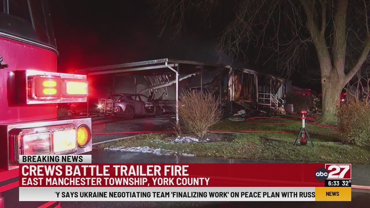 Crews battle York County trailer fire - YouTube