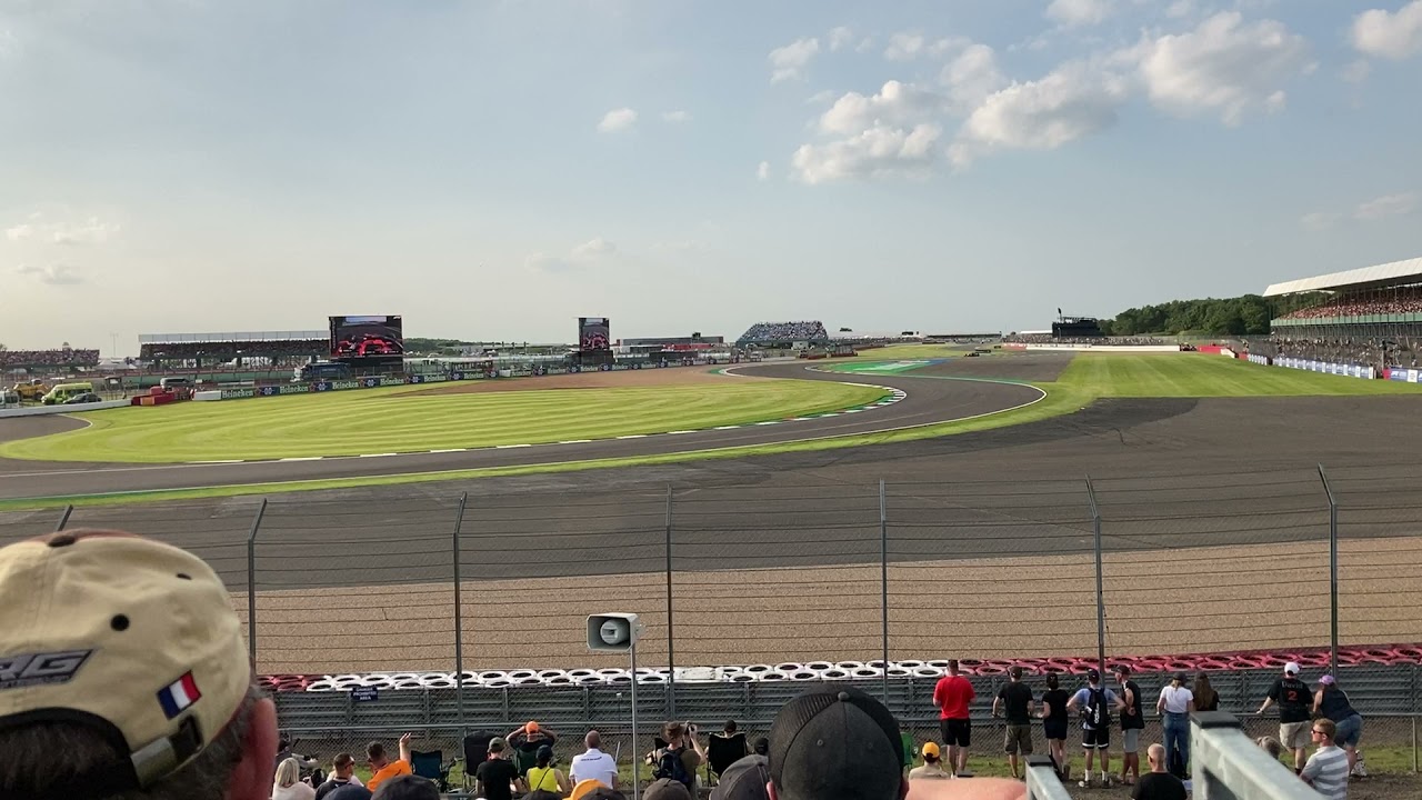 2021 British GP Qualifying - Chapel grandstand - YouTube