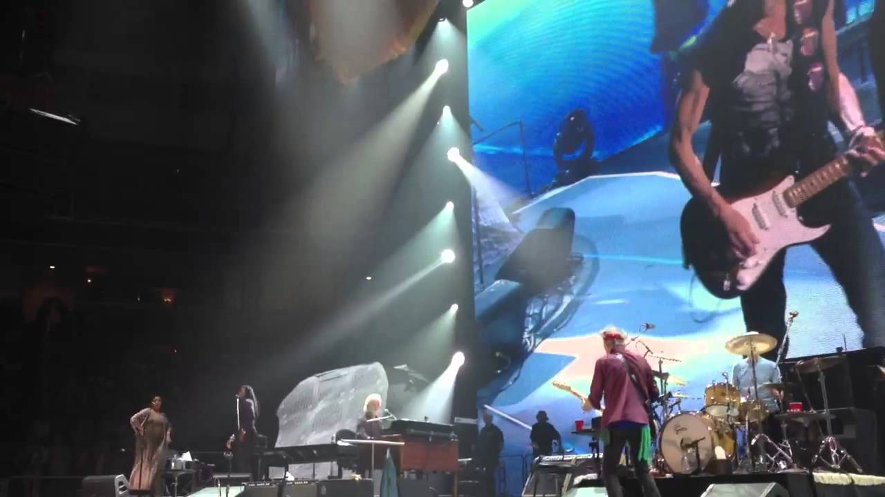 Rolling Stones - Start Me Up live 5/8/13 - YouTube