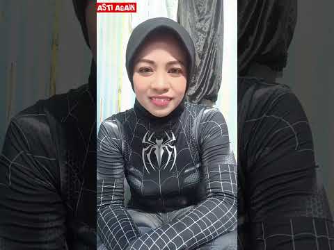 Live Asti Again pakai Kostum SPIDER GIRL