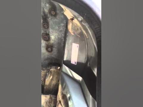 96 Lincoln town car water leaks in trunk - YouTube