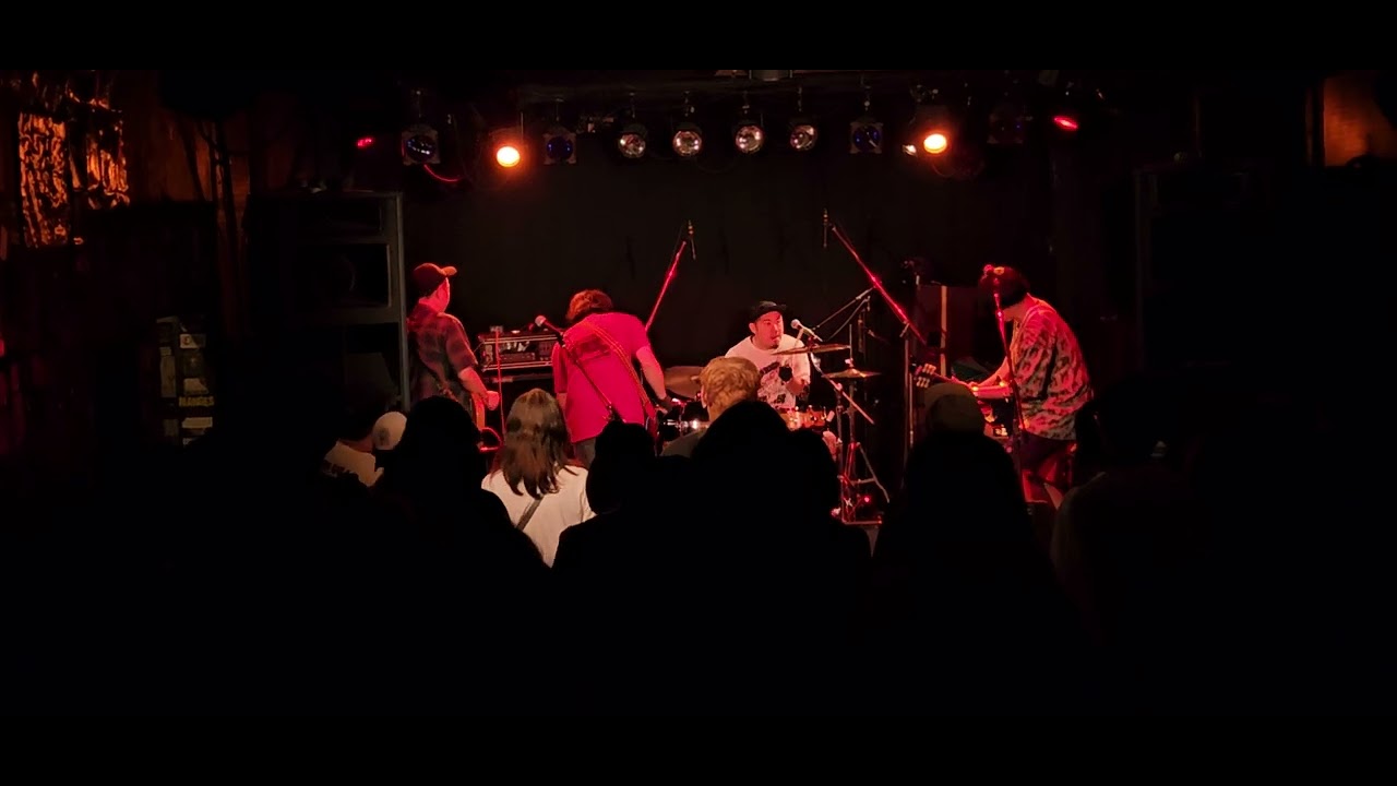 SUPER USA! @ HUCK FINN - YouTube