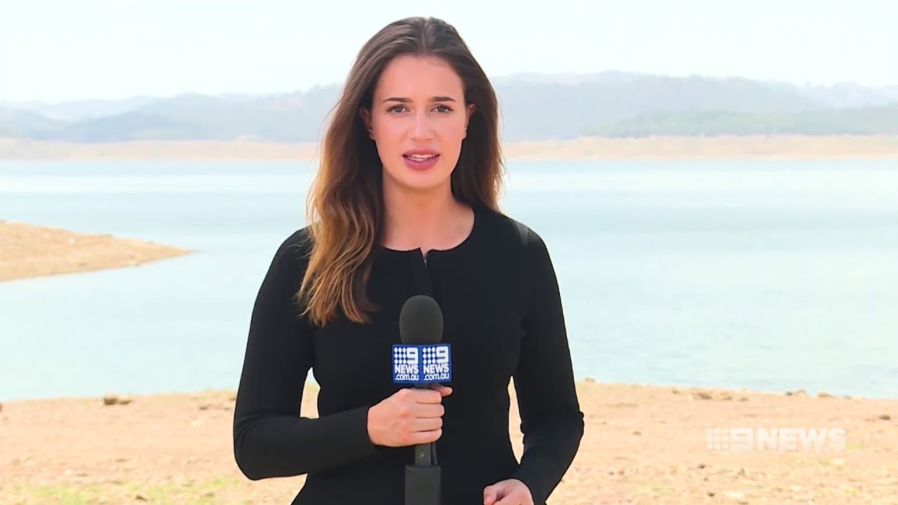 Lily Cardis reporter showreel 2019 - YouTube