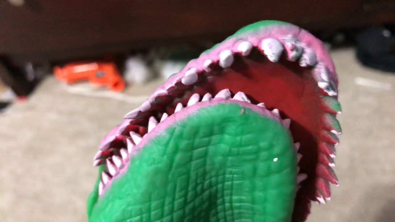 Reviewing all my for naff plushy’s in my phone as poster and yeah - YouTube