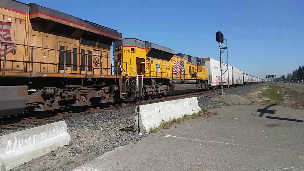 Union Pacific 8474 South @ Sacramento CA 3/3/2020 - YouTube