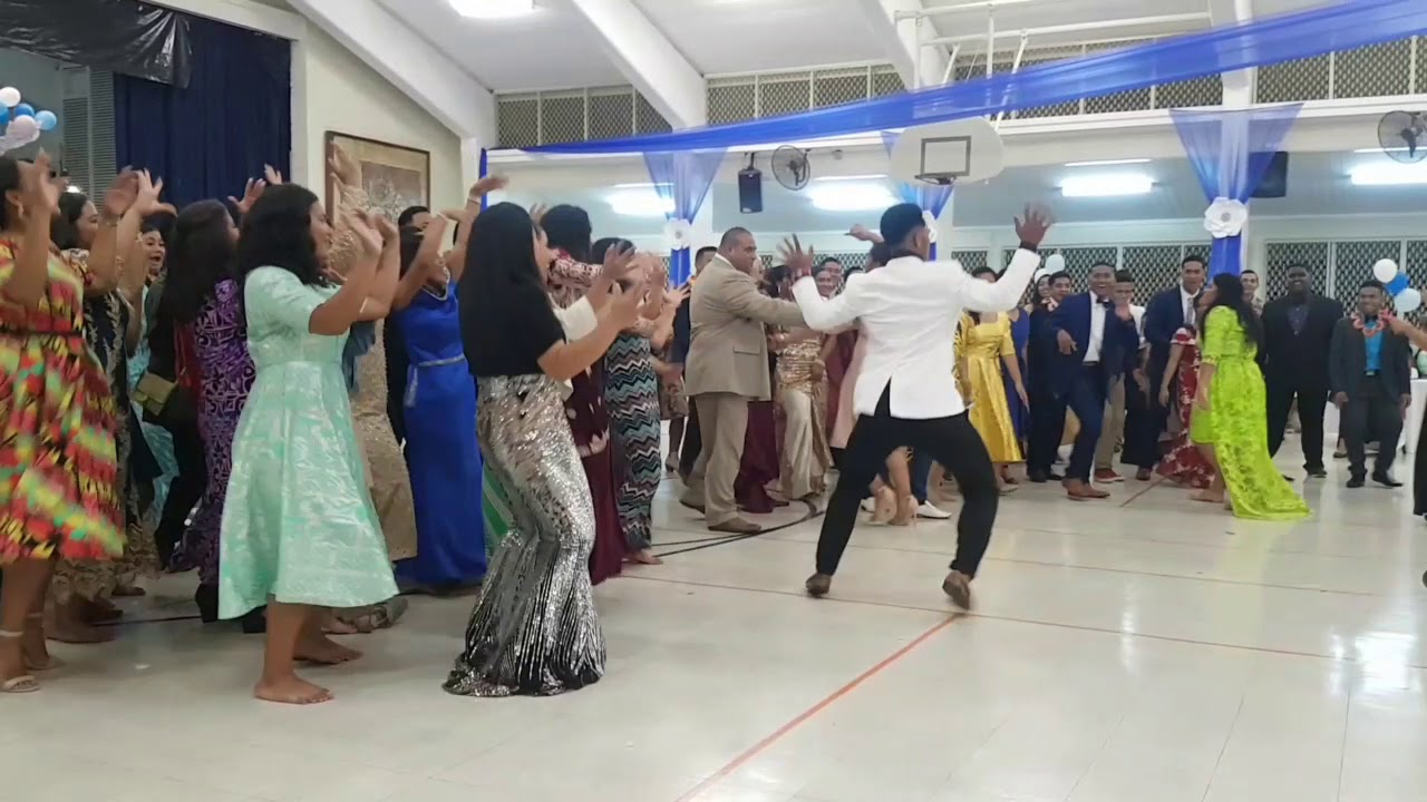 Liahona High School Form 7 Ball Dance Battle - YouTube