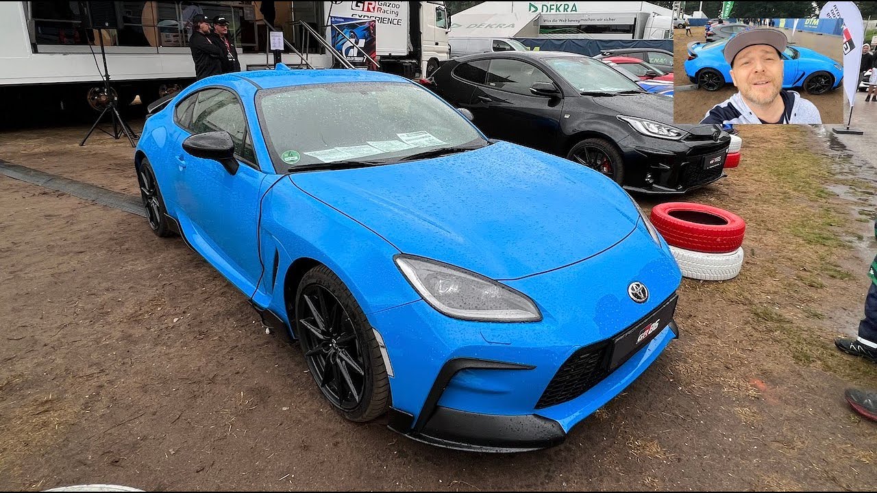 TOYOTA GR 86 ALL NEW MODEL 2.4 PURE BLUE COLOUR COMPACT SPORT CAR GR86 ...