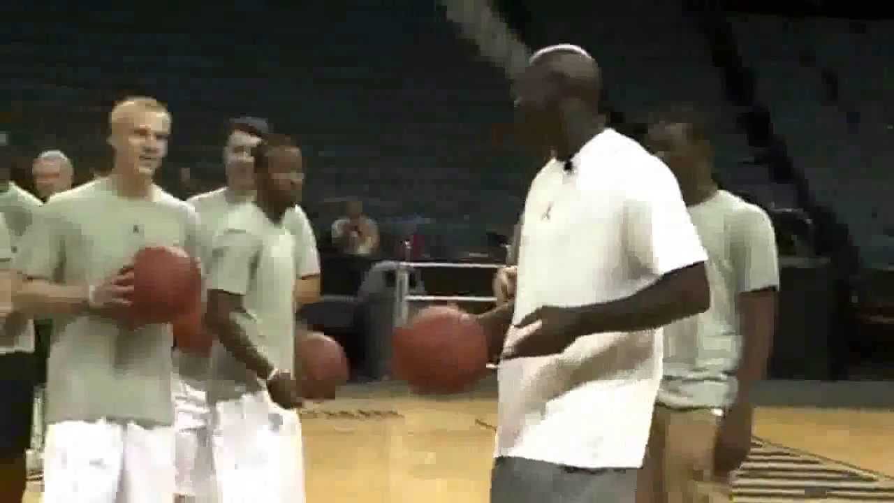 Michael Jordan dunks at AGE 50 *NEW* 2013 HD - YouTube