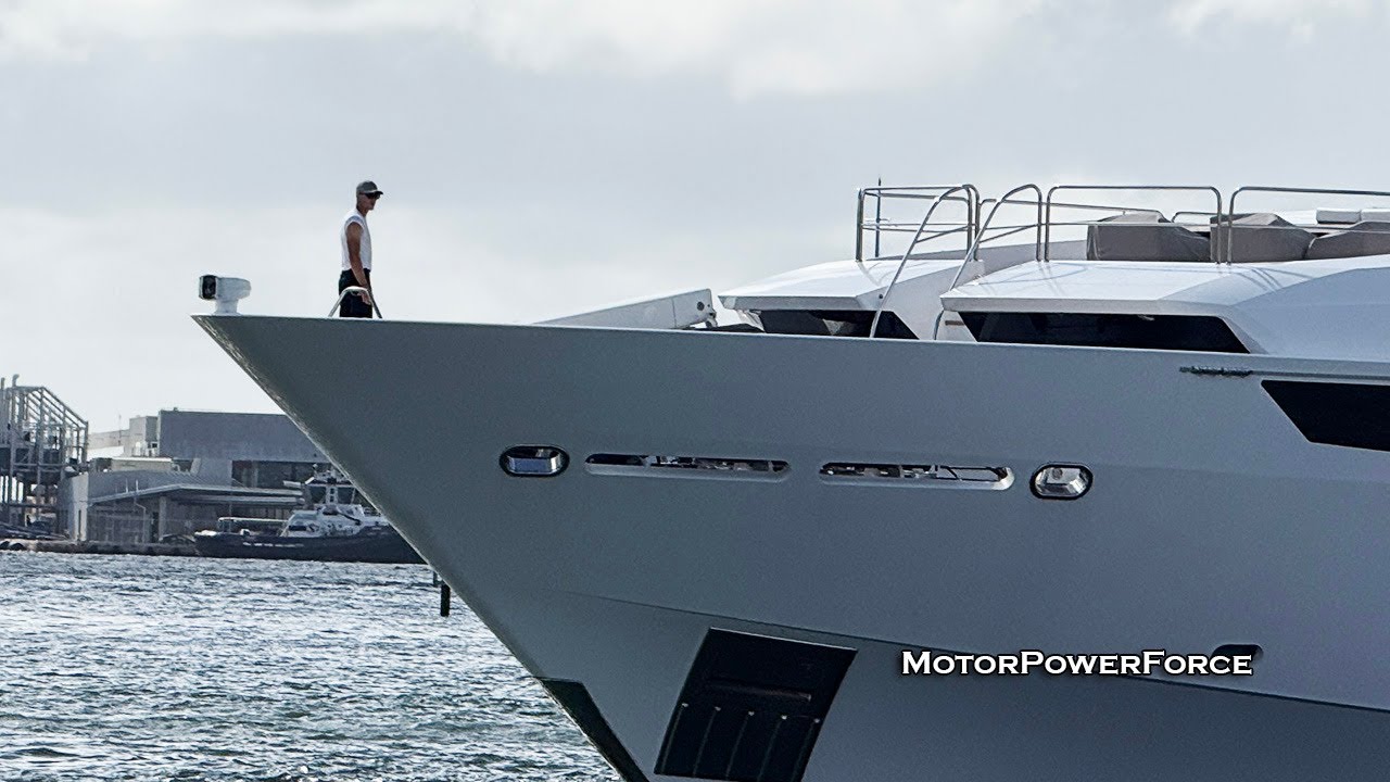 Alexandra III SuperYacht Sunseeker 155 Departing Fort Lauderdale - YouTube