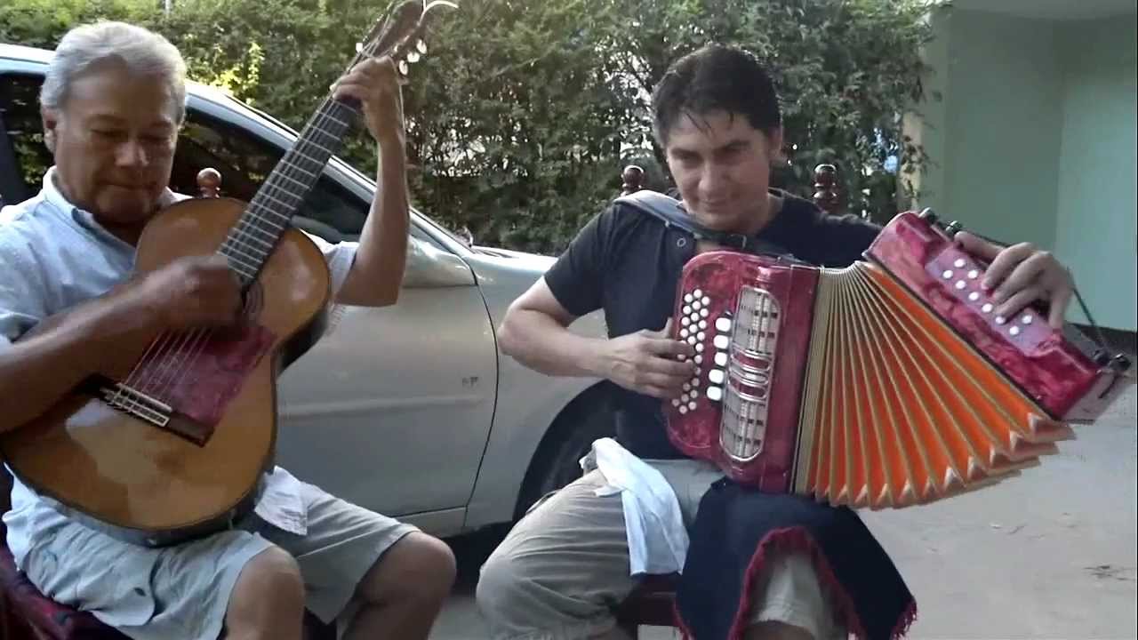 CHAMAMÉ - "El Galpón" y "El Gato Moro" - YouTube