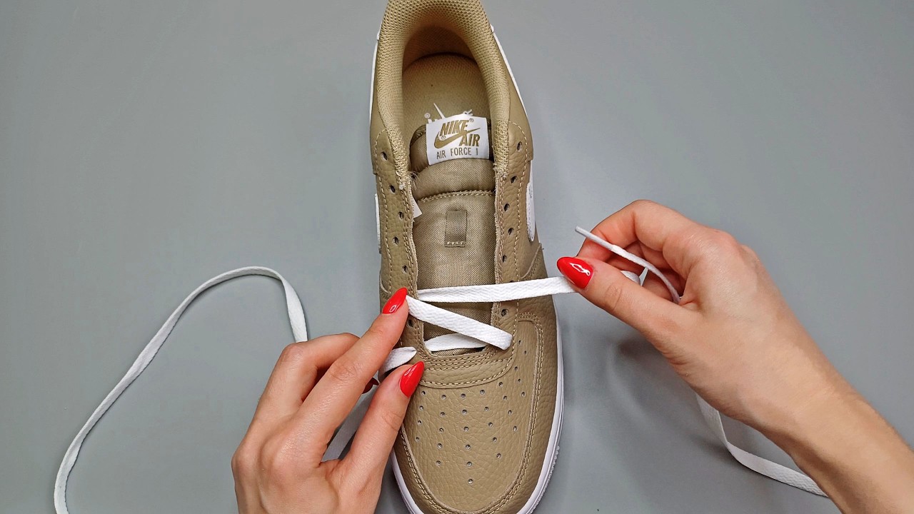 How to Lace Nike Air Force 1s the Clean Way | Loose AF1 Lacing Tutorial ...