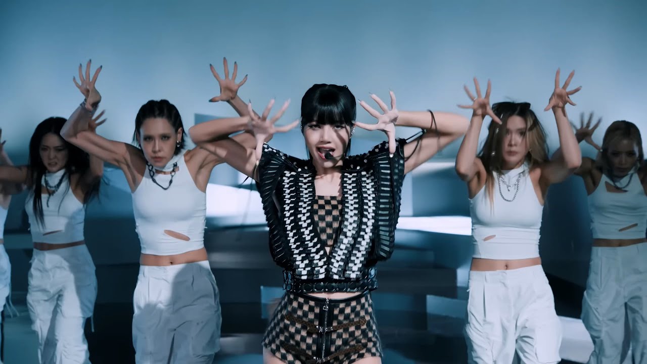 LISA 'ROCKSTAR' Special Performance with. HolyBang [ MIRRORED ] - YouTube