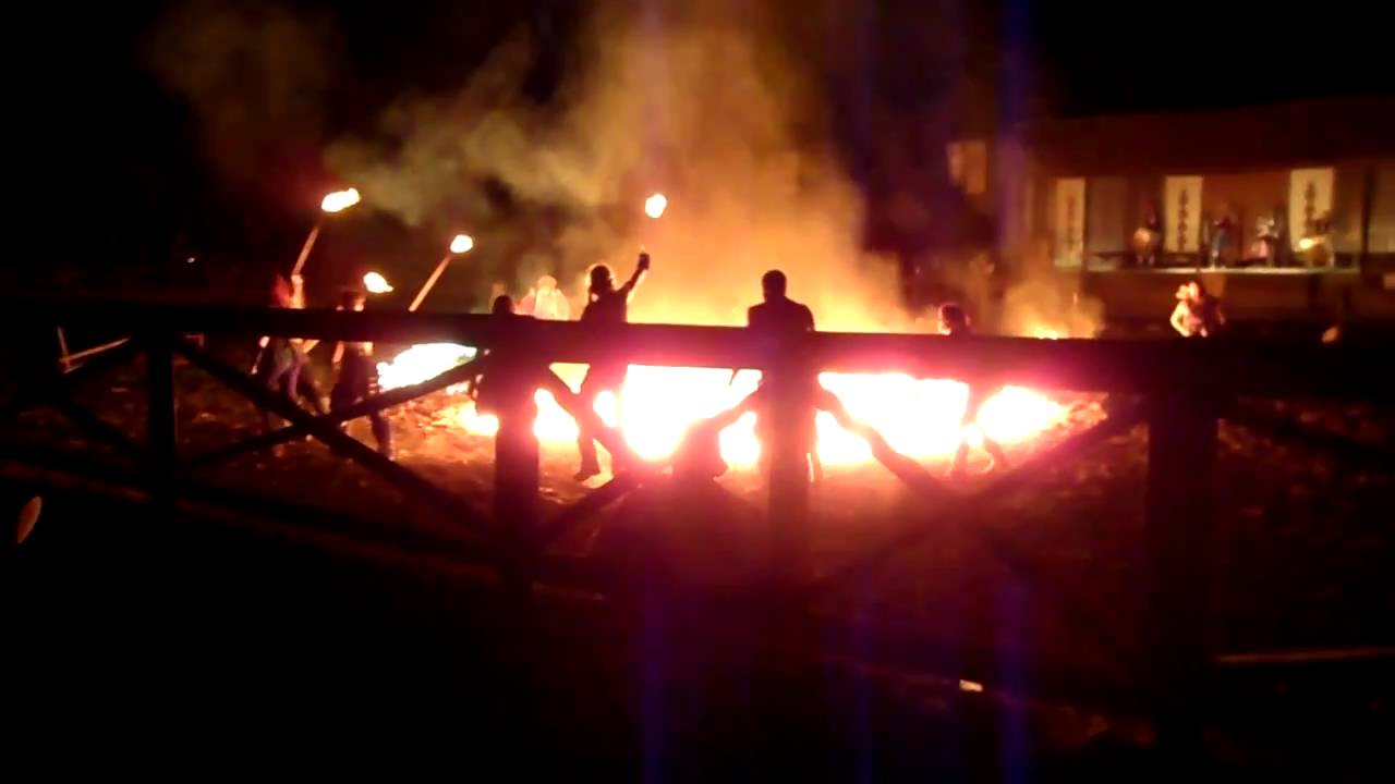 Renaissance 10 30 2010 Fireworks Intro - YouTube
