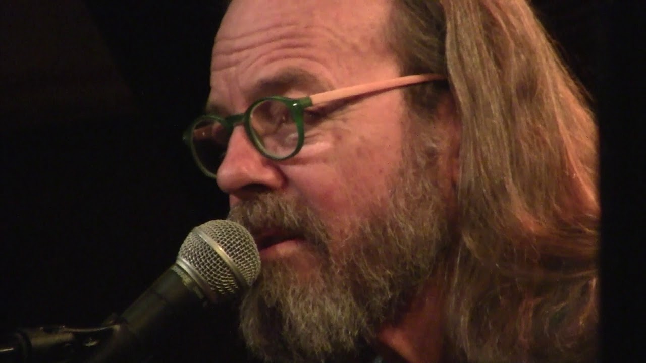 Kevin Welch | In the wee small hours of the morning - YouTube