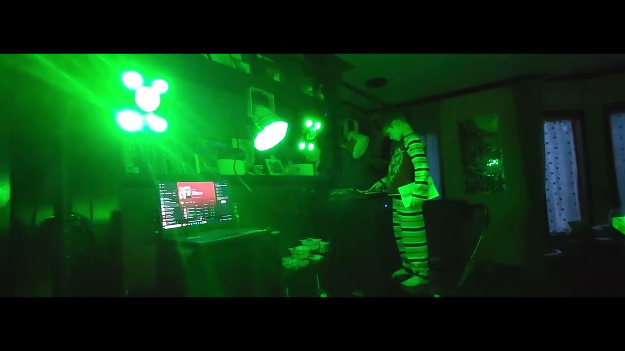 DJ Adrian world show - YouTube