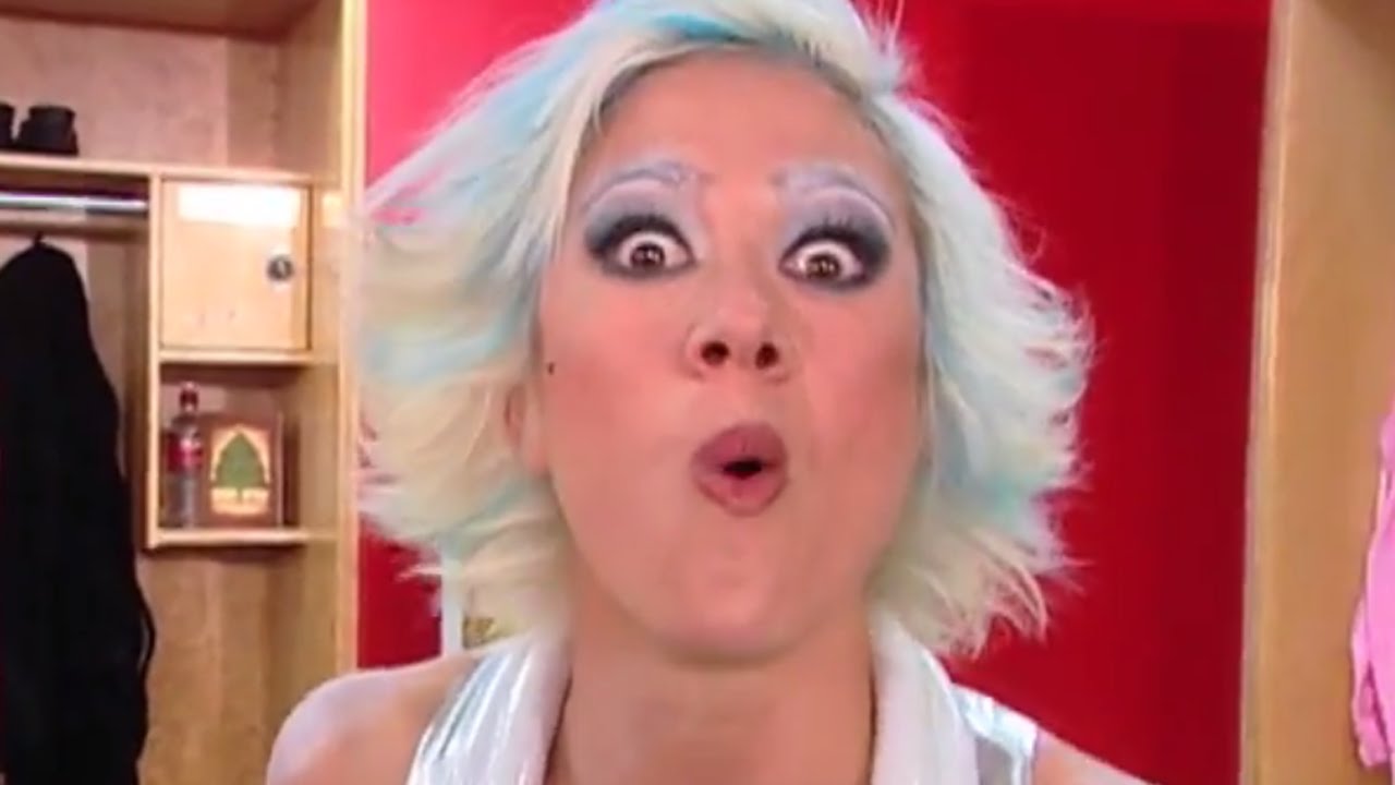 Patti Pizzaz Attacked! - WOW Flashback - YouTube