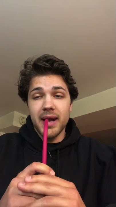 Oral Feeding Lip Closure Technique - YouTube