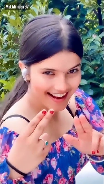 akhiyan mila ke akhiyon se pardesi mujhe tu loot gaya #_mahi_naaz - YouTube