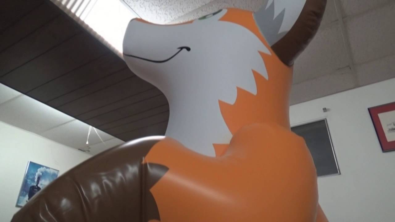 PuffyPaws Standing/Begging Fox - Inspection - YouTube