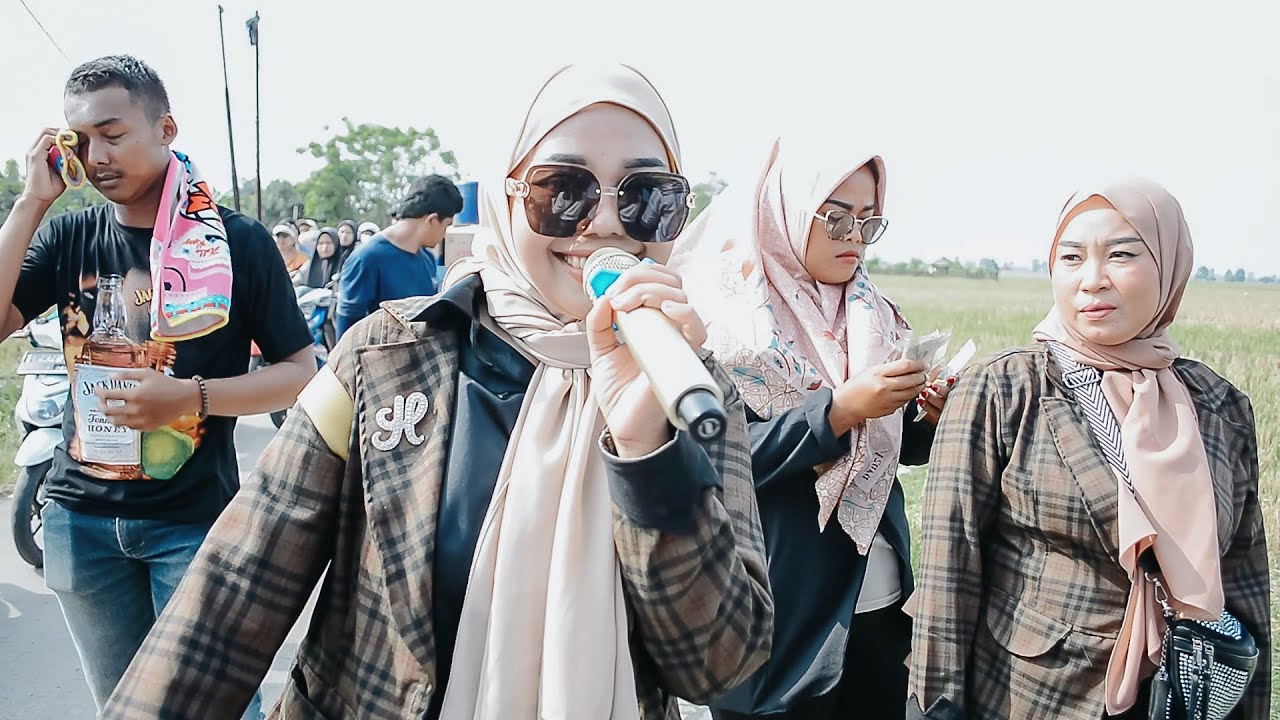 ABANG RONI _ VOC : WIWIN | PUTRI GUSVIKA 2023 | AJ PRODUCTION HD ...