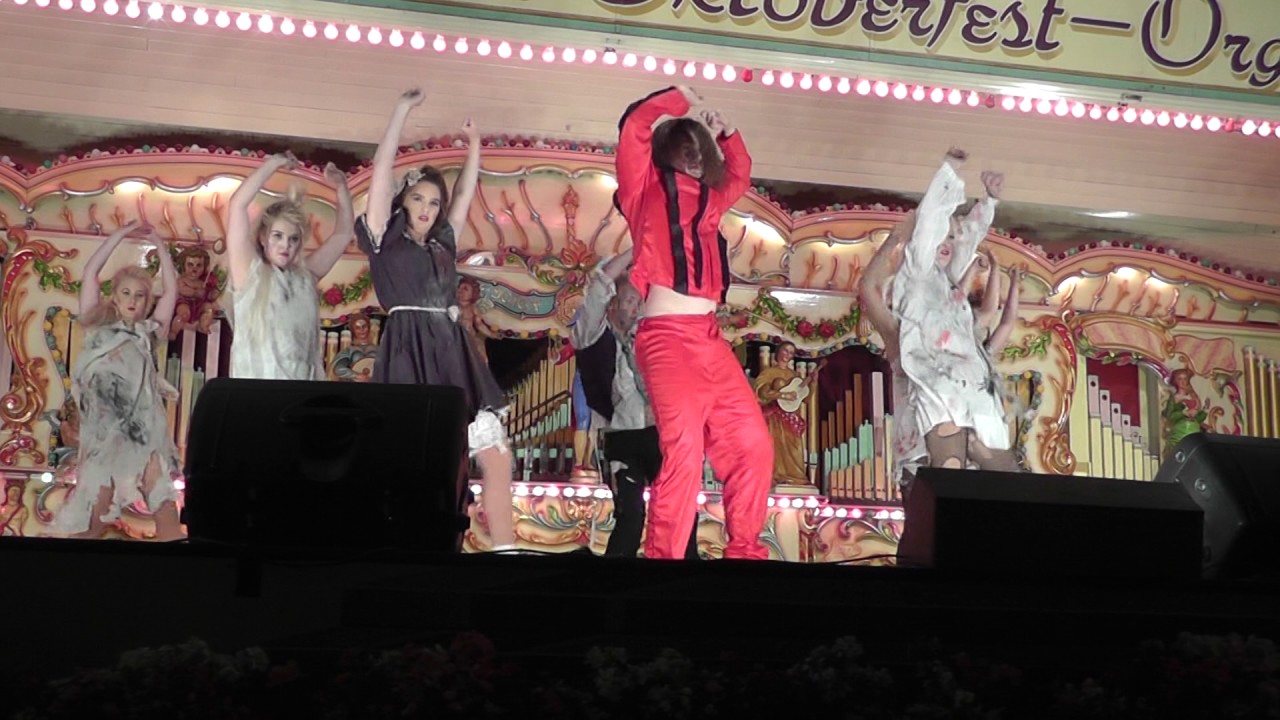 Julie Hatton Dancers - Thriller Great Dorset Steam Fair England 2016 ...