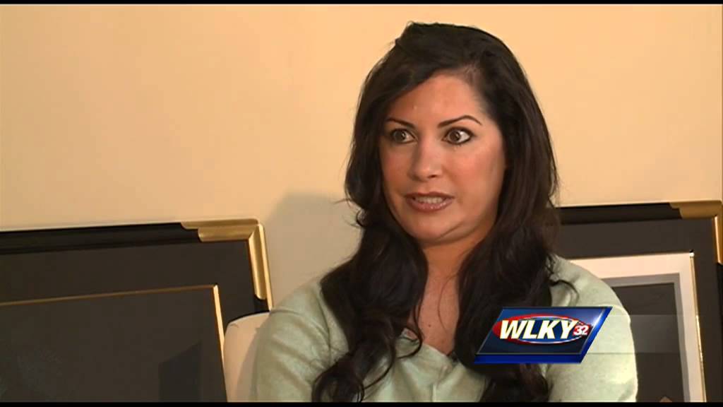 Raw video: Shea Johnson describes stolen jewelry - YouTube