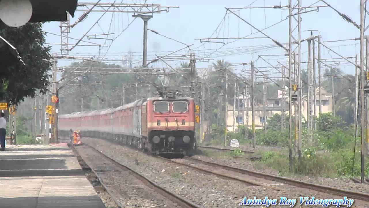 High Speed Howrah Rajdhani on a curve : WAP-4 hitting 130 kmph flat ...