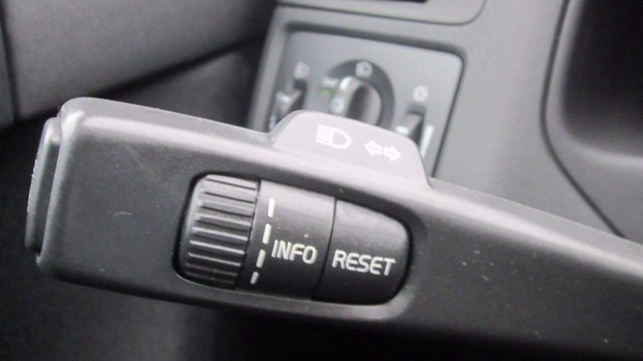 Volvo V50 1.6 D2 Advantage/Bluetooth - YouTube