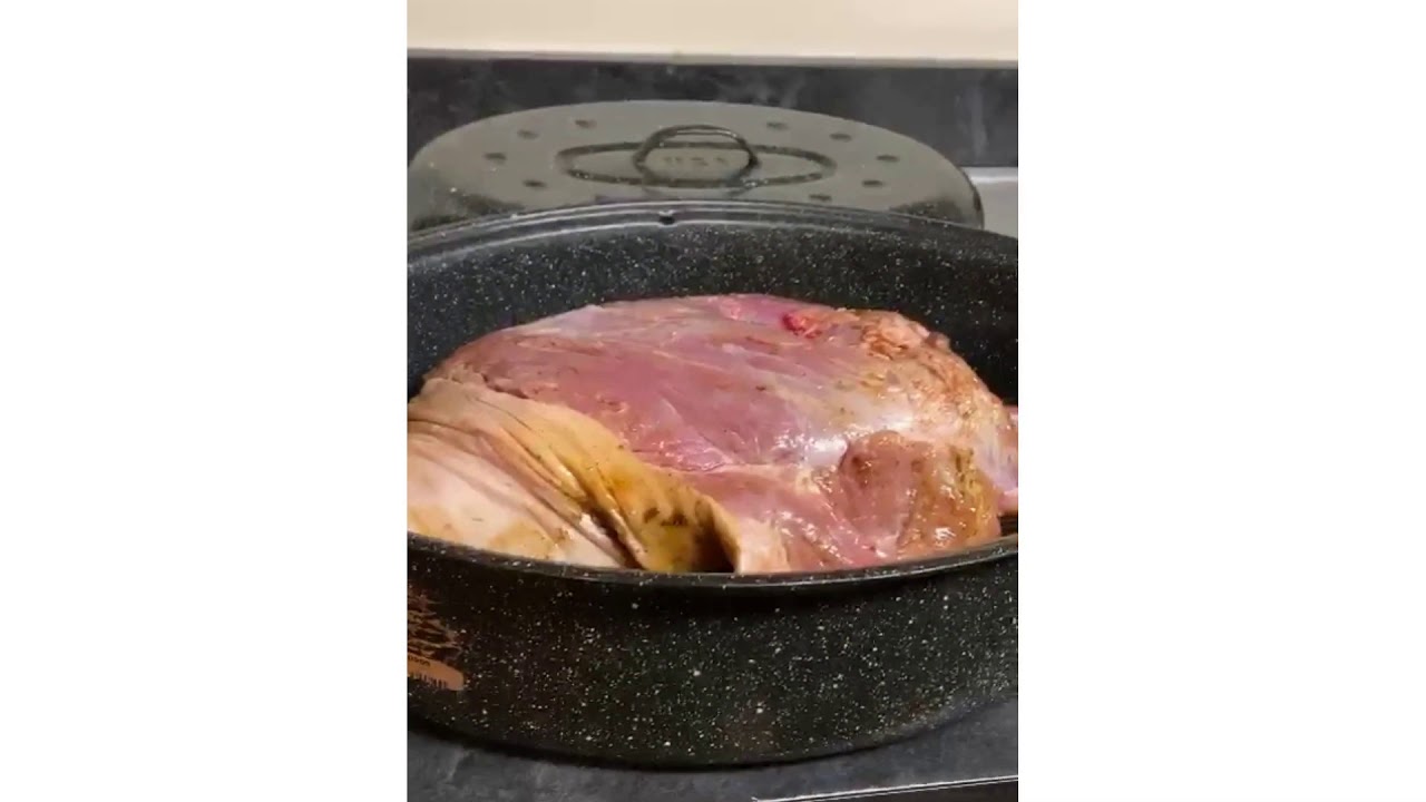Pernil con Moro de Guandules - YouTube