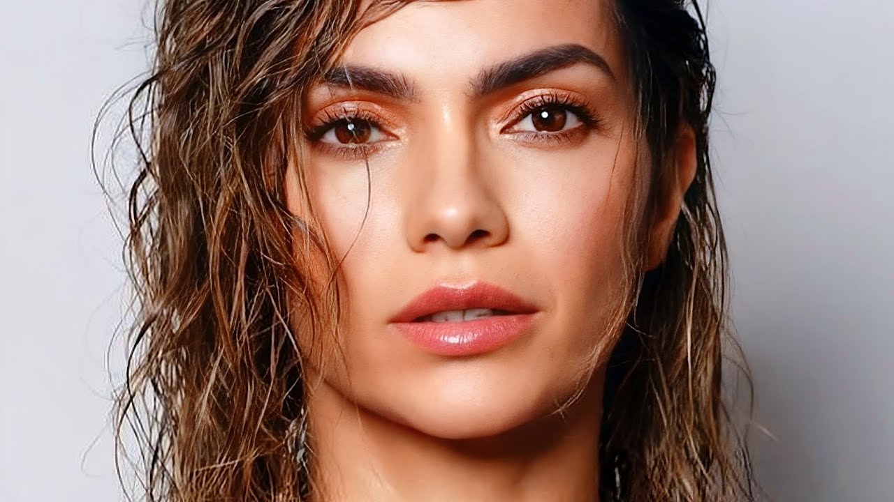 KELLY KEY DE BIQUINI COLOCOU BELEZA PRA JOGO EM CLIQUES IMPRESSIONANDO ...