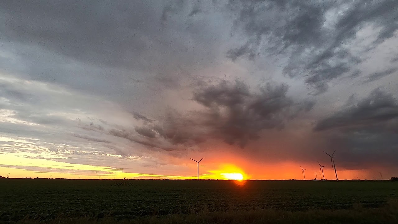 June 24, 2020 dual storms and sunset northwest of Decatur, IL. - YouTube