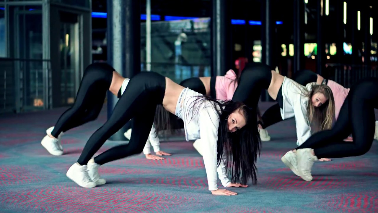 VENUS - dancehall crew - choreography by Suzi - BORN TO DANCE - YouTube