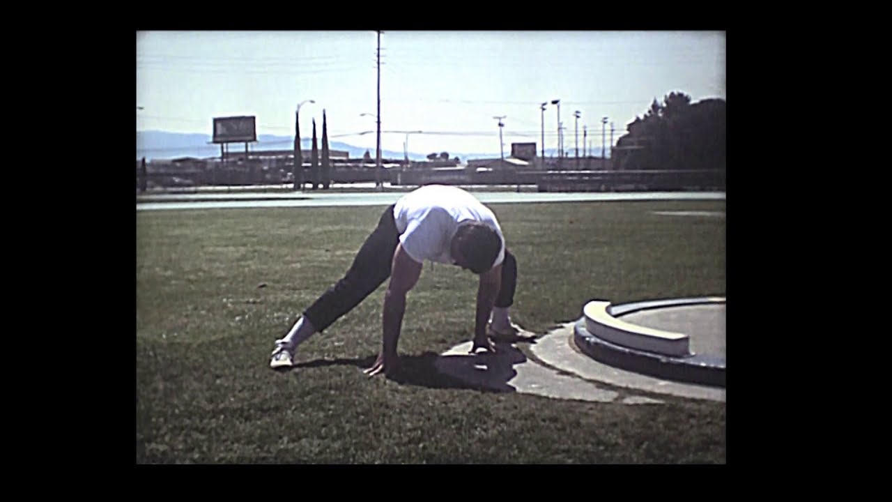Art Burns discus stretches - YouTube