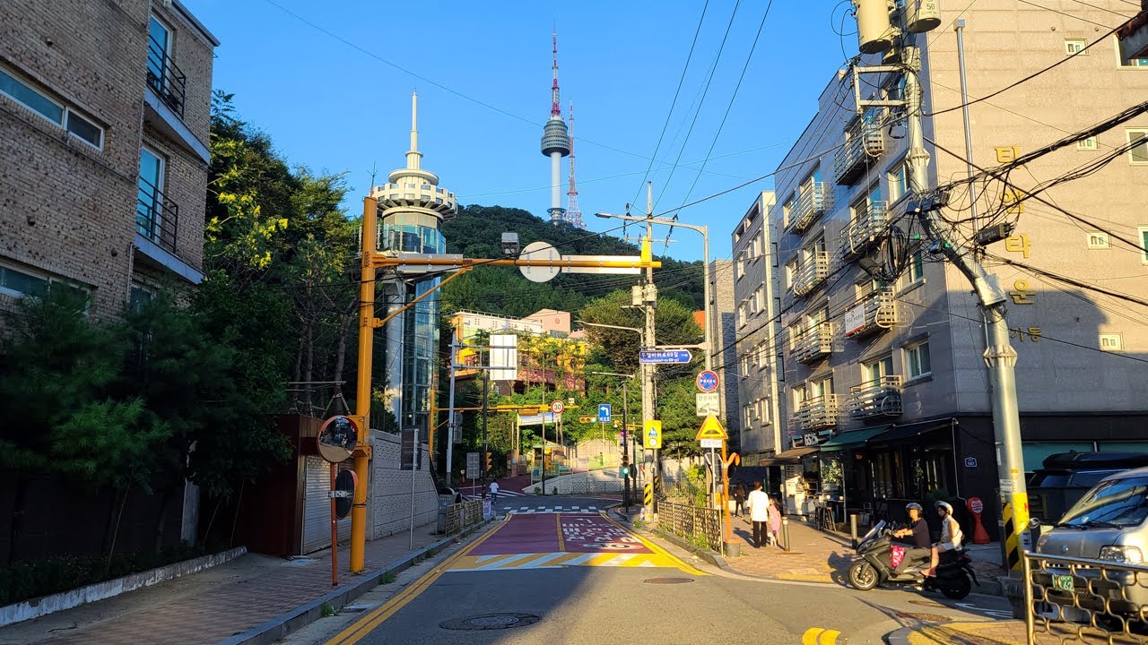 Walk around Huam-dong, A Neighborhood Overlooking Downtown Seoul | 4K ...