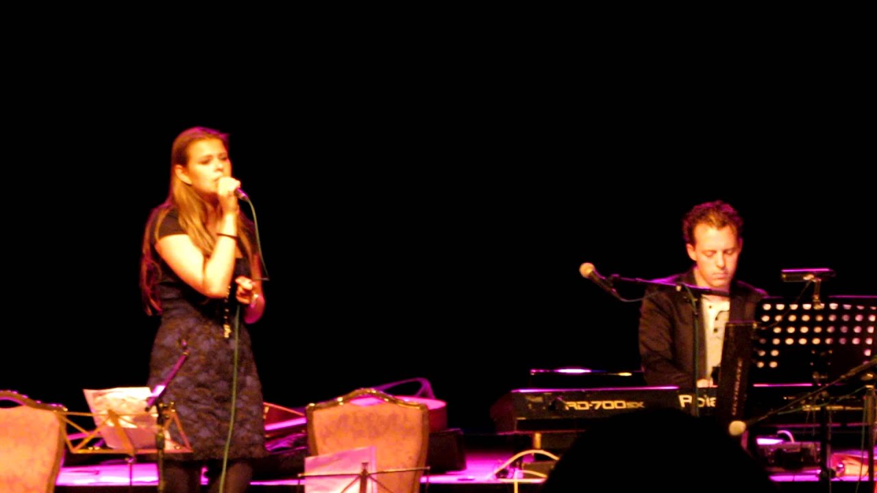 someone like you van Adèle, gezongen door Melanie Jonk - YouTube