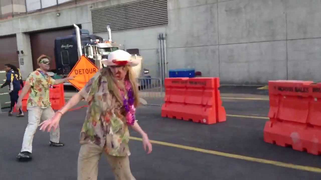 The Walking Dead Escape: PHILADELPHIA - YouTube