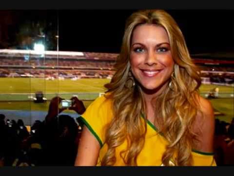 PLAYBOY DE MARÇO - RENATA FAN - DESLUMBRANTE SUPERSEXY