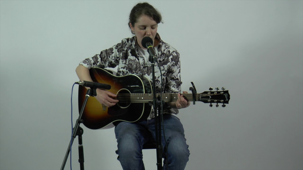 Live in The Studio with Roseanne Reid - YouTube