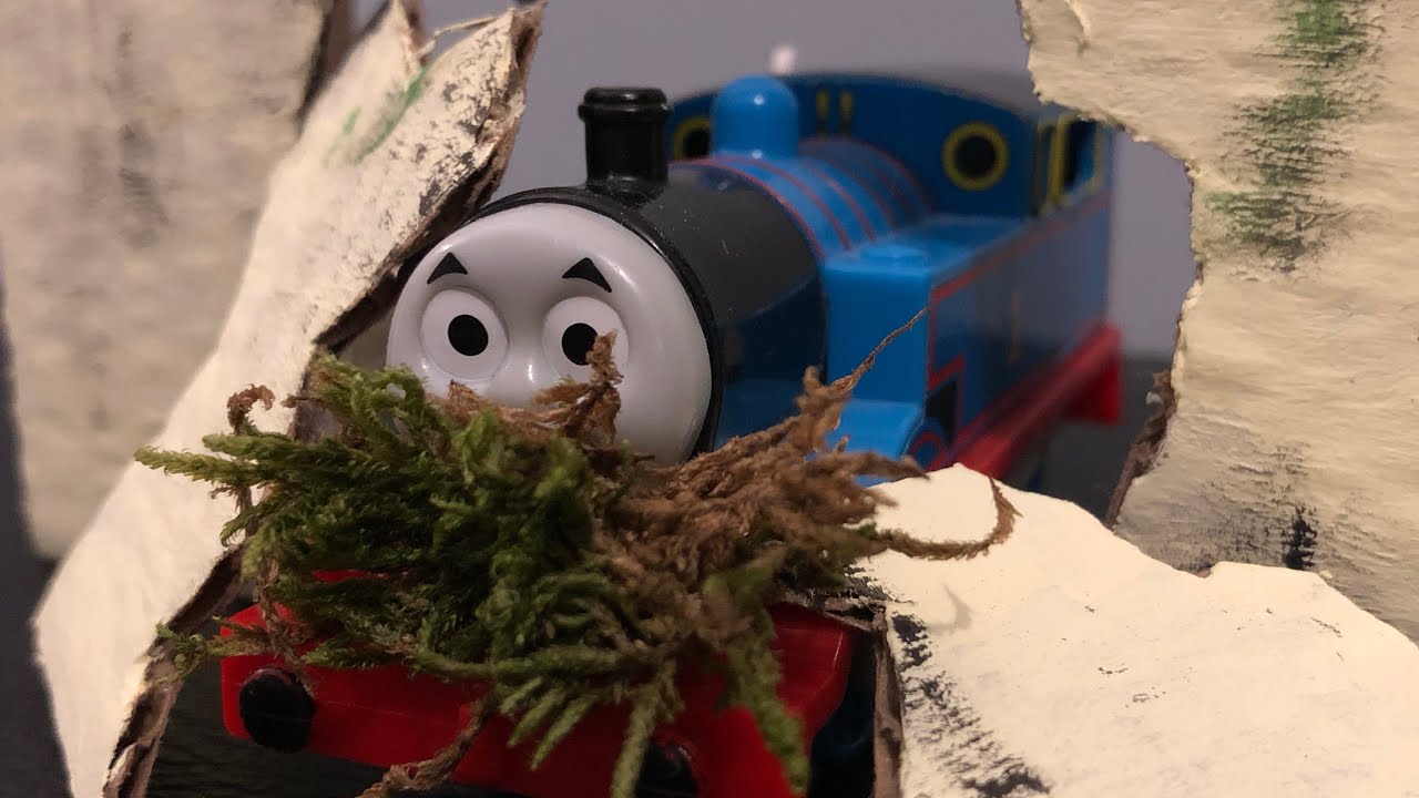Trackmaster Thomas comes to breakfast - YouTube