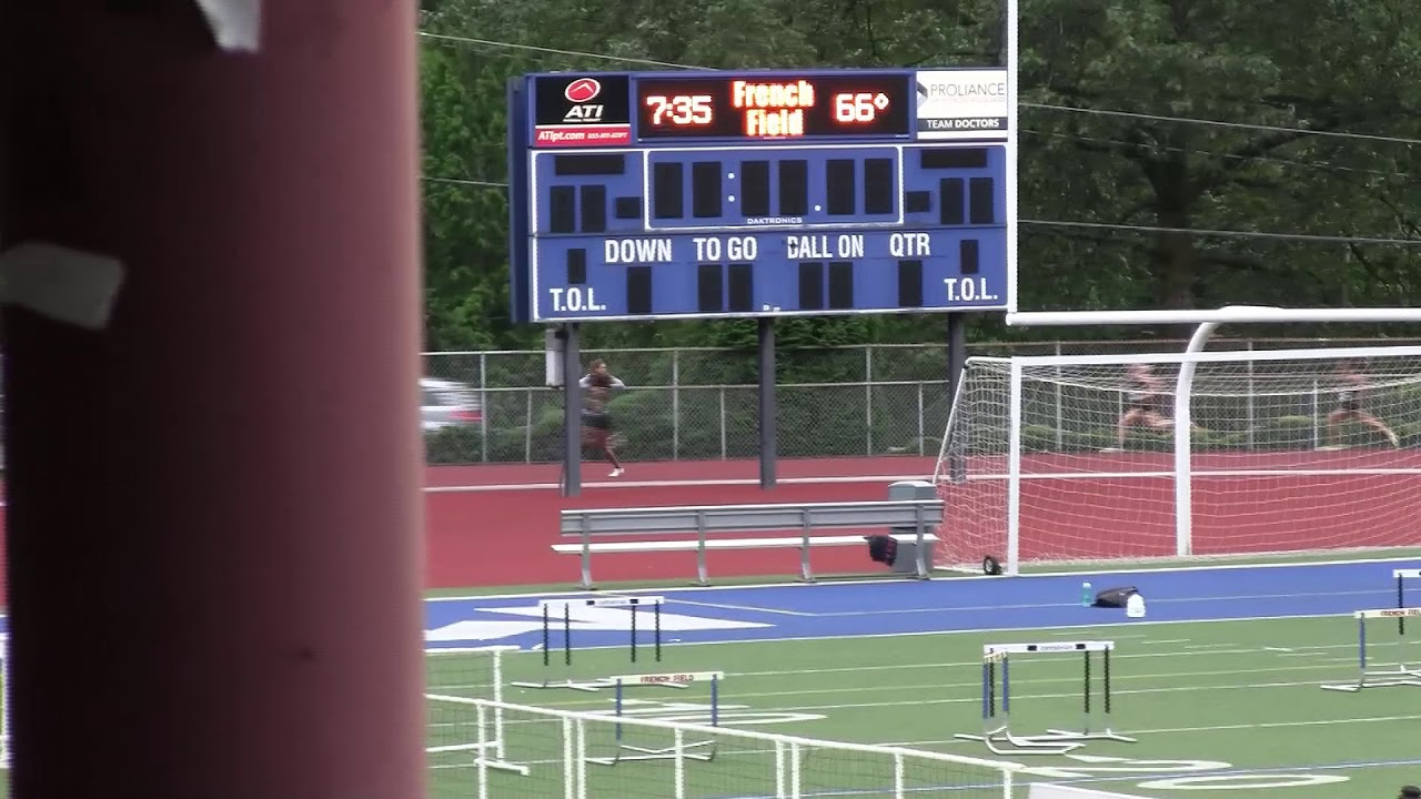 2018 WCD Track & Field Championships - Girls 400m dash, heat 1 - YouTube