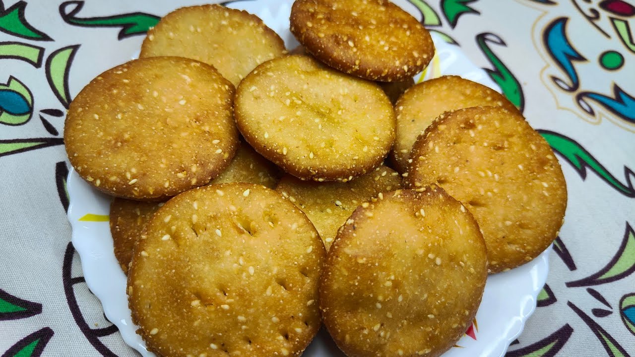 Meethi Tikiyan Recipe || Sweet Snack || Cook With Sufi Kitchen ...