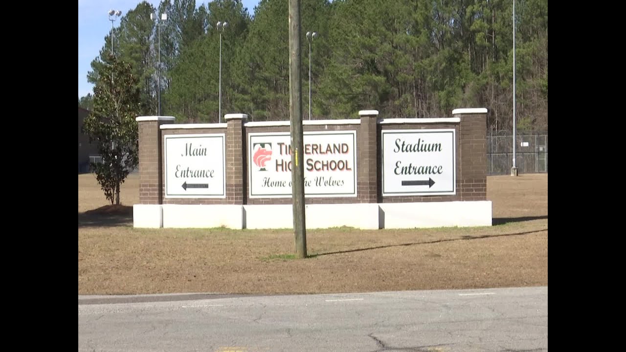 Parents concerned over recent fights at Timberland High School - YouTube