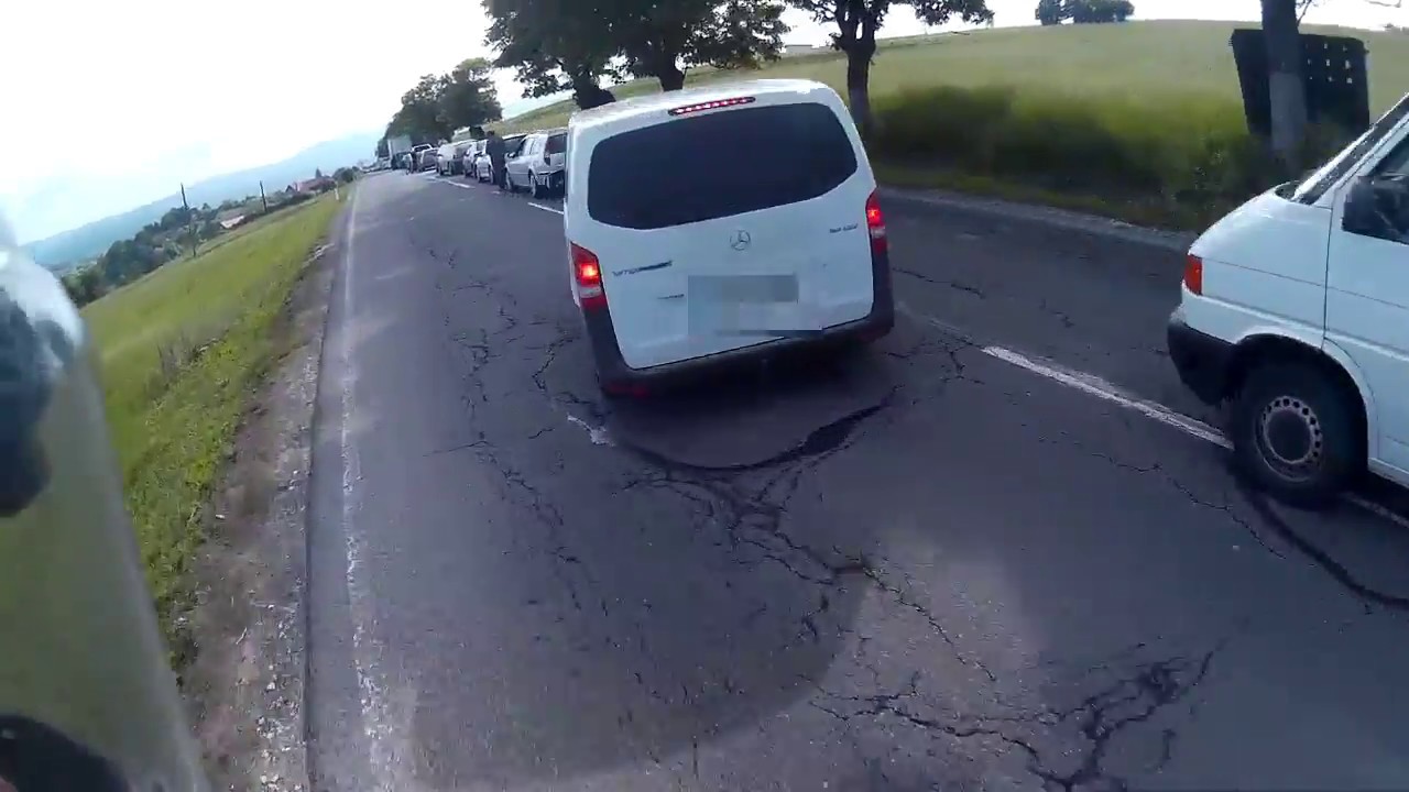 Idiot drivers | Közeli helyzetek | Ezek miatt kell sisak kamera ...