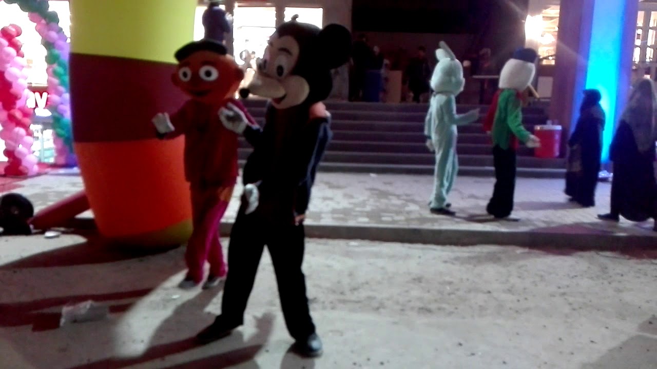 Top Mickey Mouse,Bunny Cartoon Characters Dancing on the Roads of ...