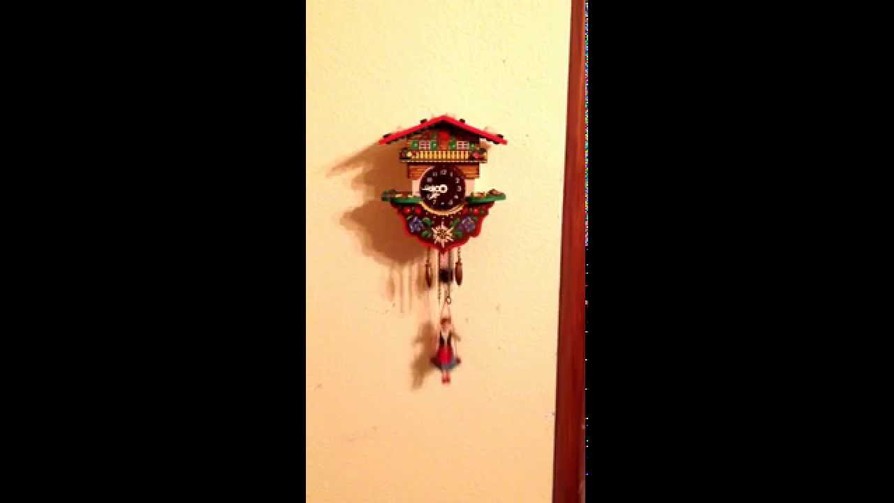 1960's Bouncing girl novelty clock - YouTube