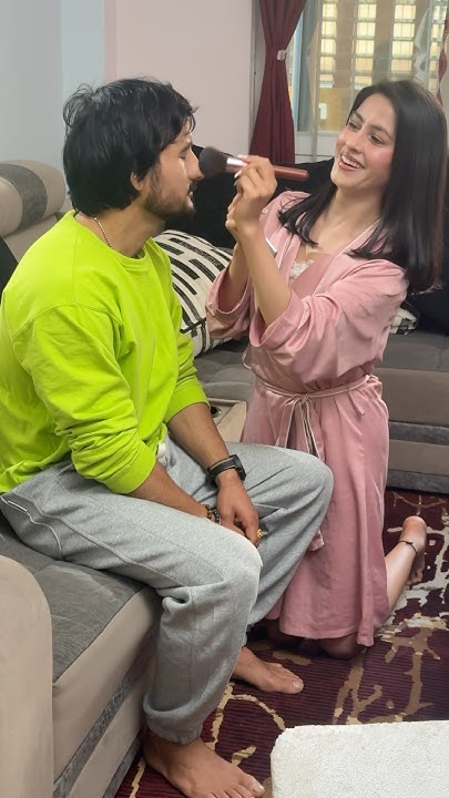 नायक रमेश चन्दको मेकअप गर्दै नायीका दिप्शा कार्की | Shooting BTS | Ramesh Chand, Dipsha Karki ...