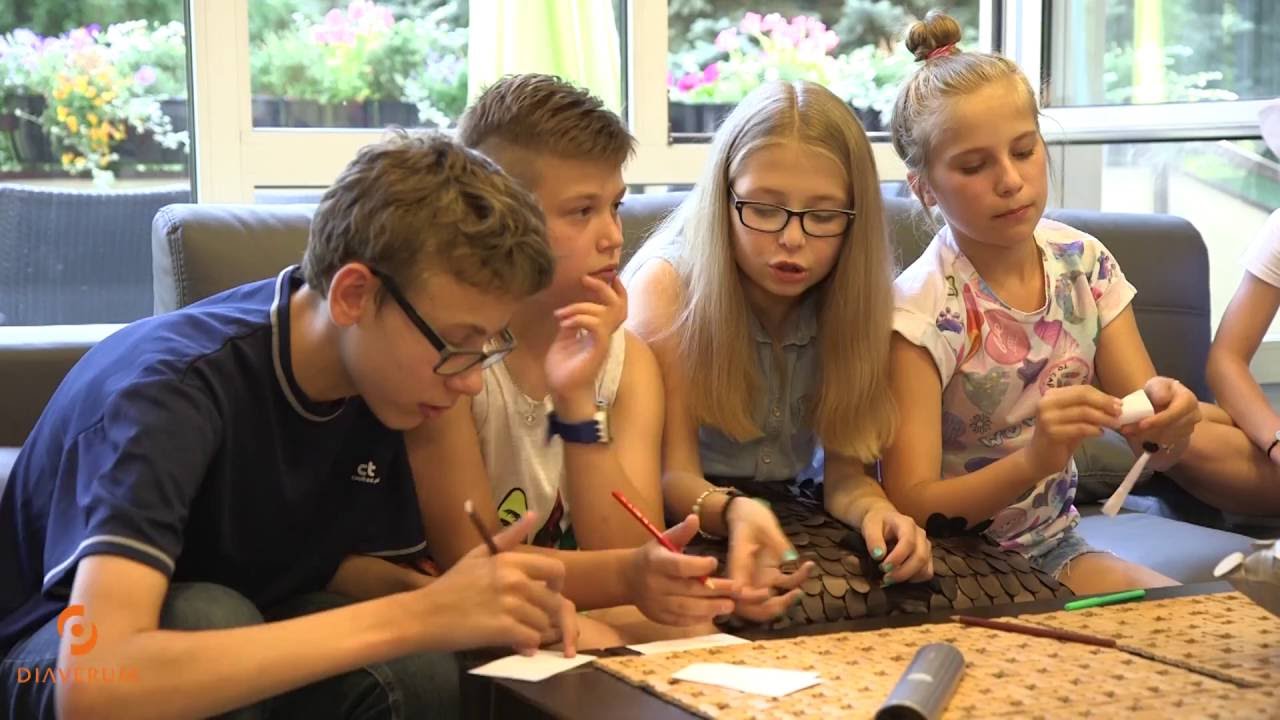KREW - Giving kids fighting CKD a great summer time - YouTube