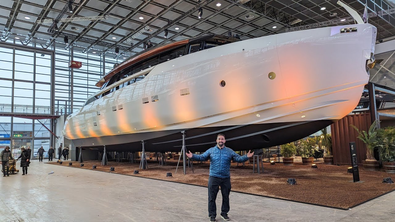 The Boot Dusseldorf Boat Show Behind the Scenes ! (Hundreds of Boats ...