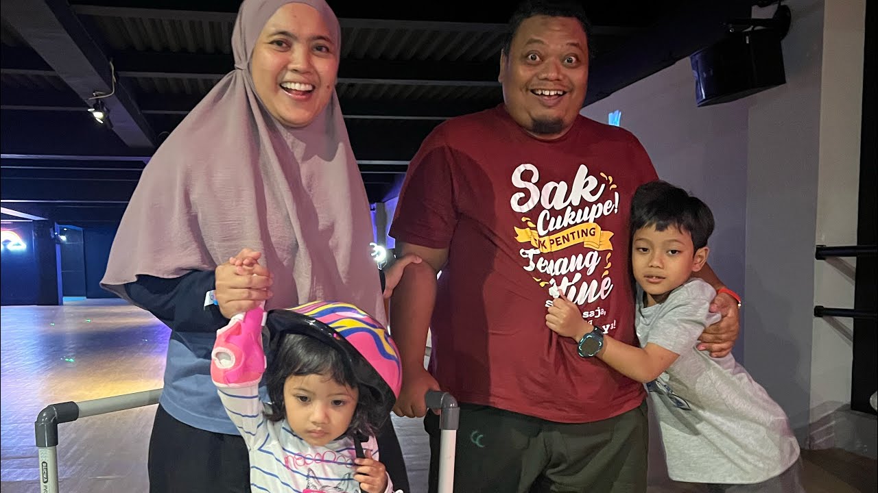 Main Roller Pop di XT Square Jogja. Sakho Sakhoya dan Abida meluncurrrr ...
