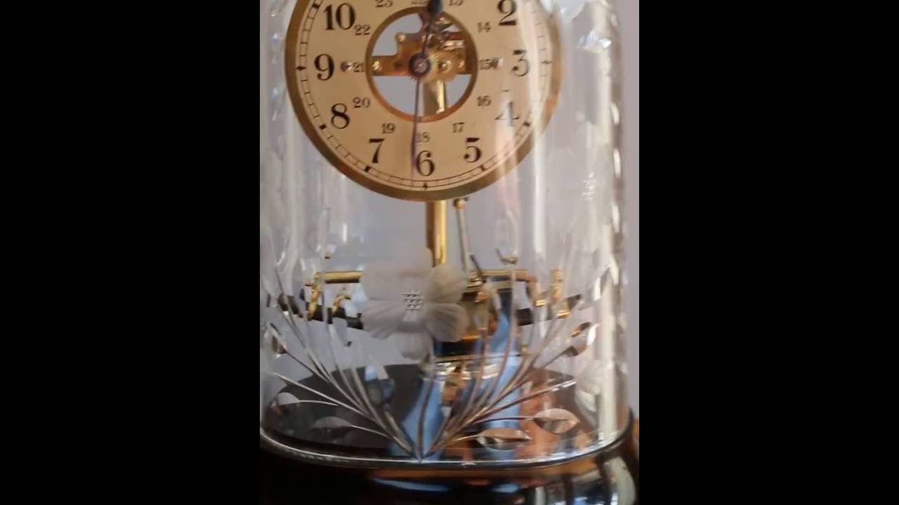 Electric bulle clock 1920s - YouTube